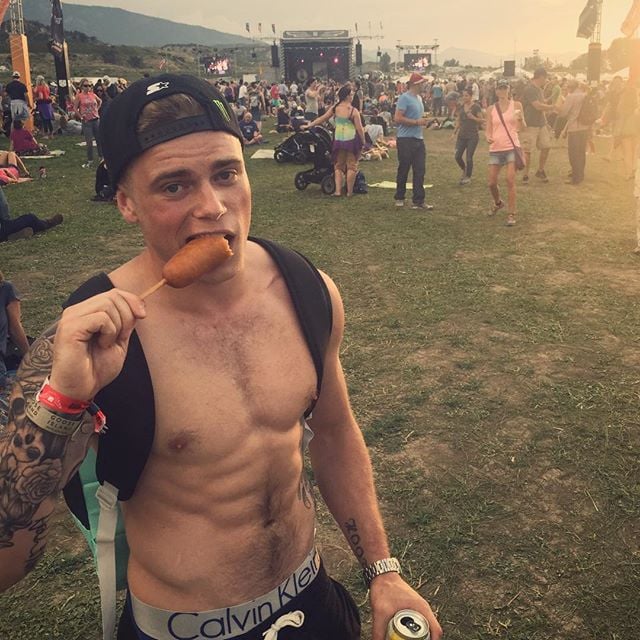 Hot Pictures Of Gus Kenworthy On Instagram Popsugar Celebrity