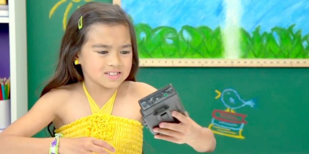 Kids React to Walkmans | POPSUGAR Tech