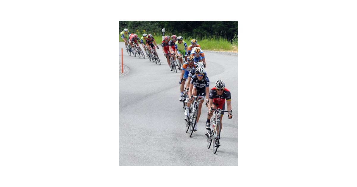 Drafting in Cycling Defined and Picture of Echelon Formation | POPSUGAR ...