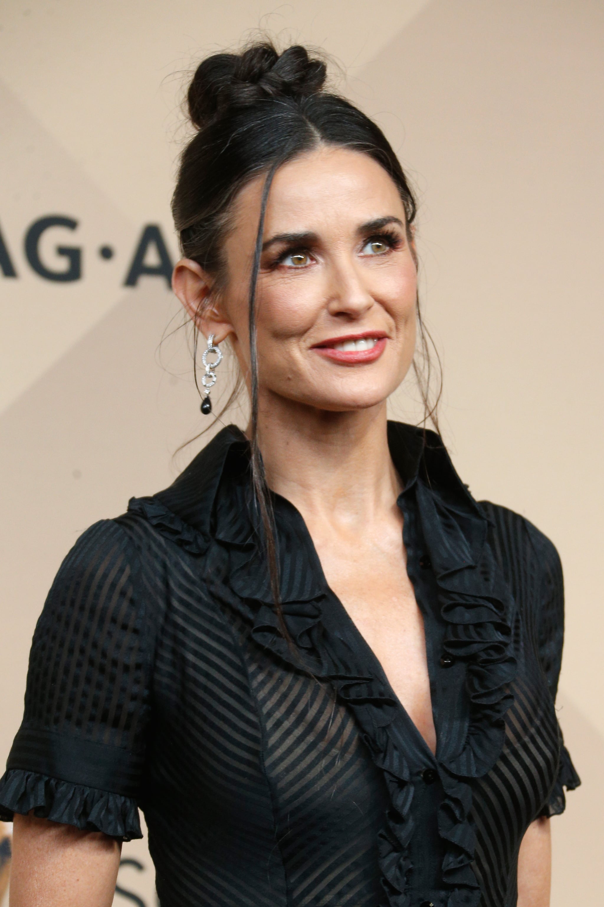 Demi Moore | See Every Breathtaking Beauty Look From the 2016 SAG ...
